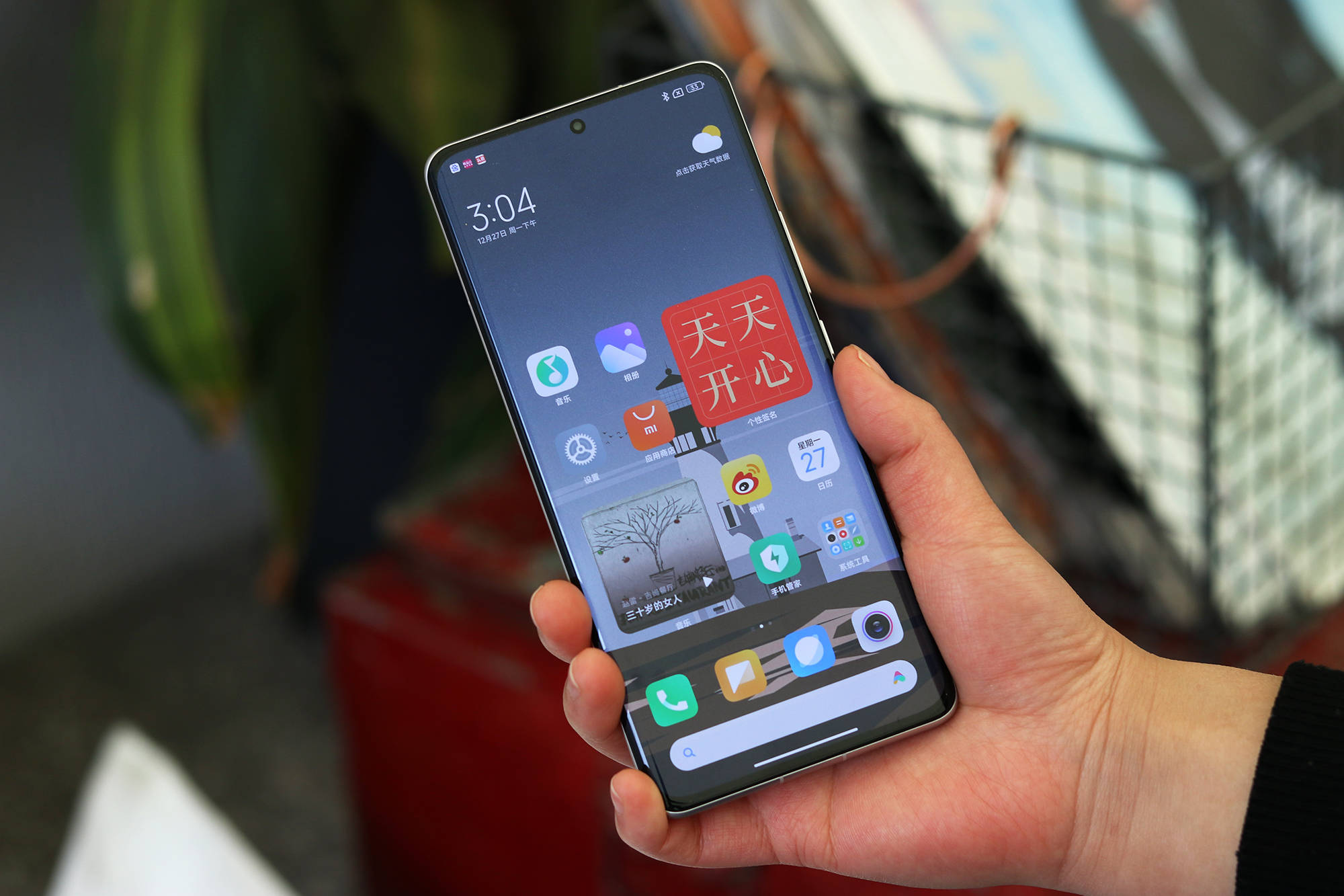 为何小米能对标iPhone，回顾小米高端之路，原来雷军早已未雨绸缪 - 羊毛网