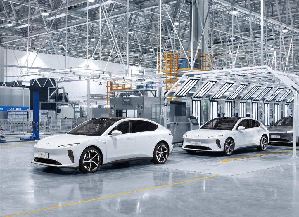 特斯拉Model 3最强对手！蔚来ET5验证样车下线：三季度正式交付_搜狐汽车_搜狐网