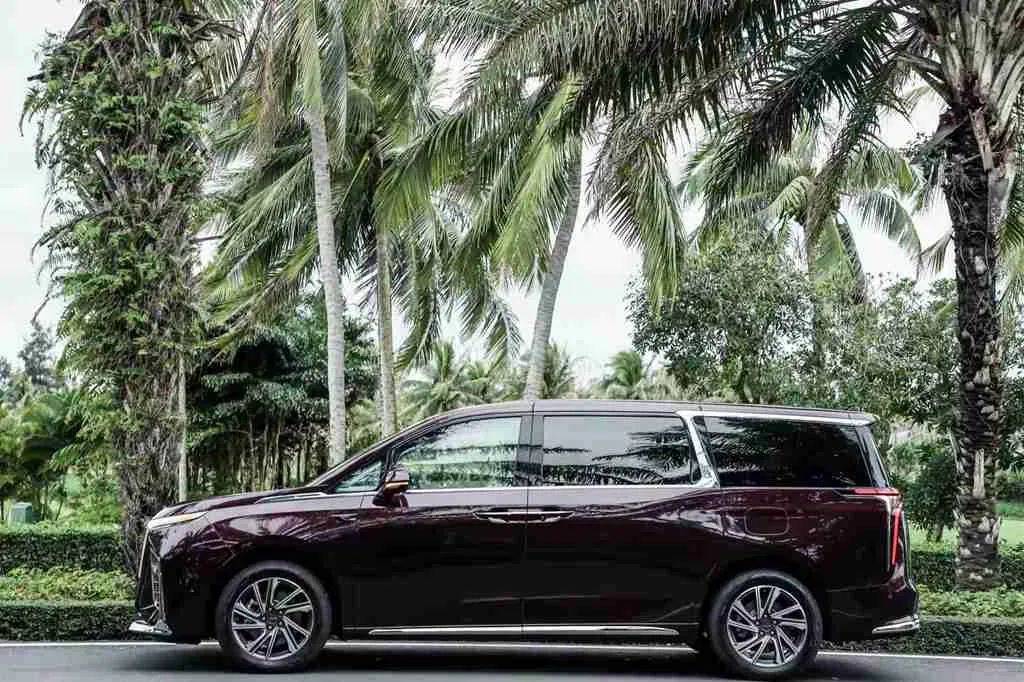 打造未来“公路头等舱”，上汽大通MAXUS全尺寸新生代智能MPV G90“首露真容”_搜狐汽车_搜狐网