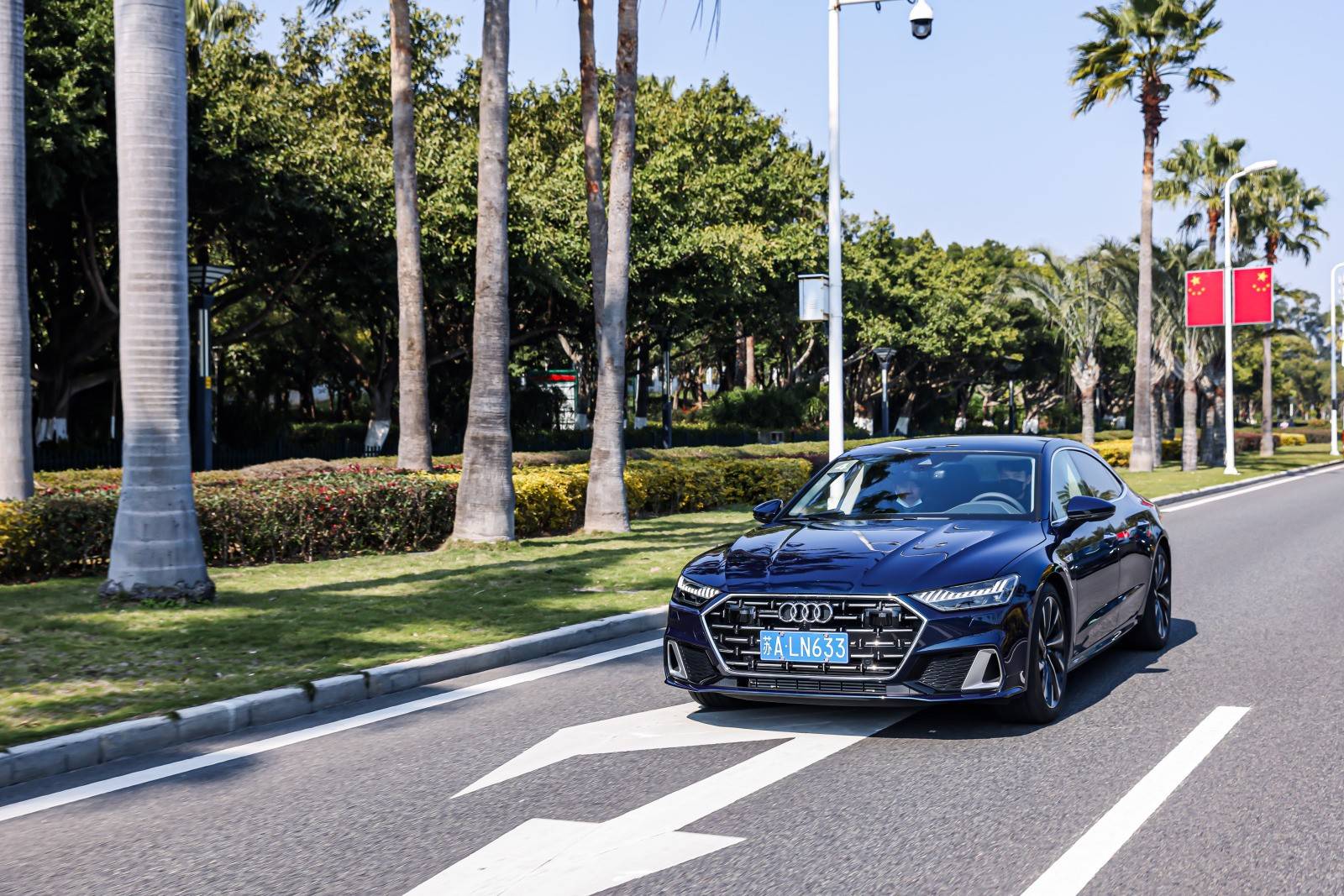 3.0T V6，5.6秒破百，试驾上汽奥迪A7L：暴力即是优雅_搜狐汽车_搜狐网