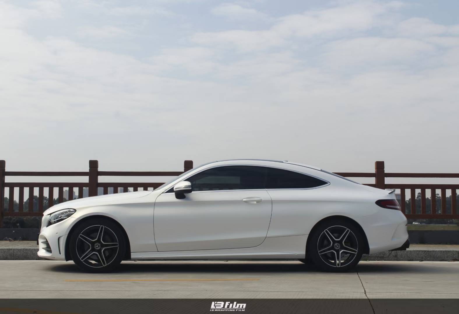 LB FILM电光白变金改色膜（奔驰-C260）_搜狐汽车_搜狐网