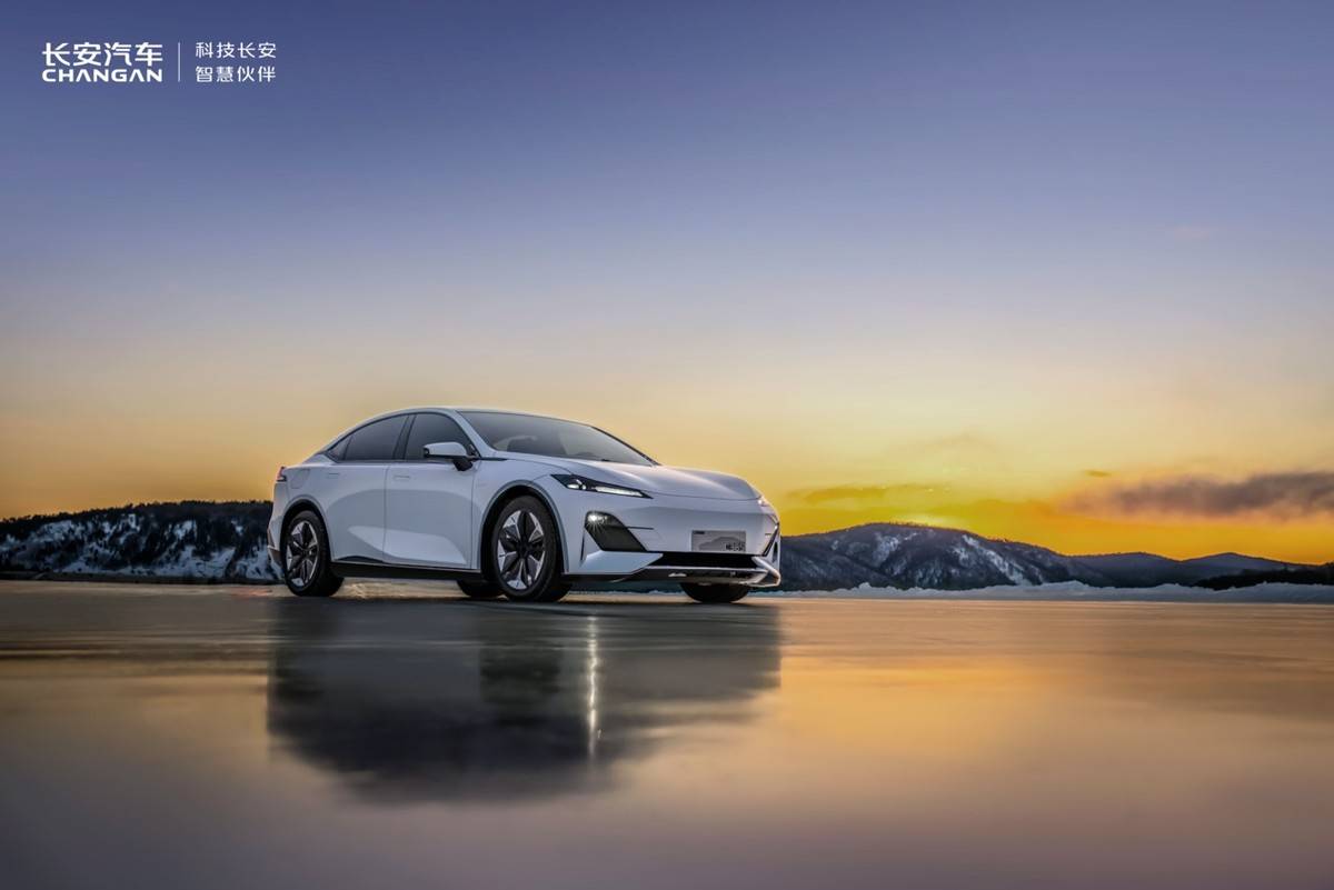 大灯有神，车才精神 C385、Model 3、海豹、ET5谁是你的心头好？_搜狐汽车_搜狐网