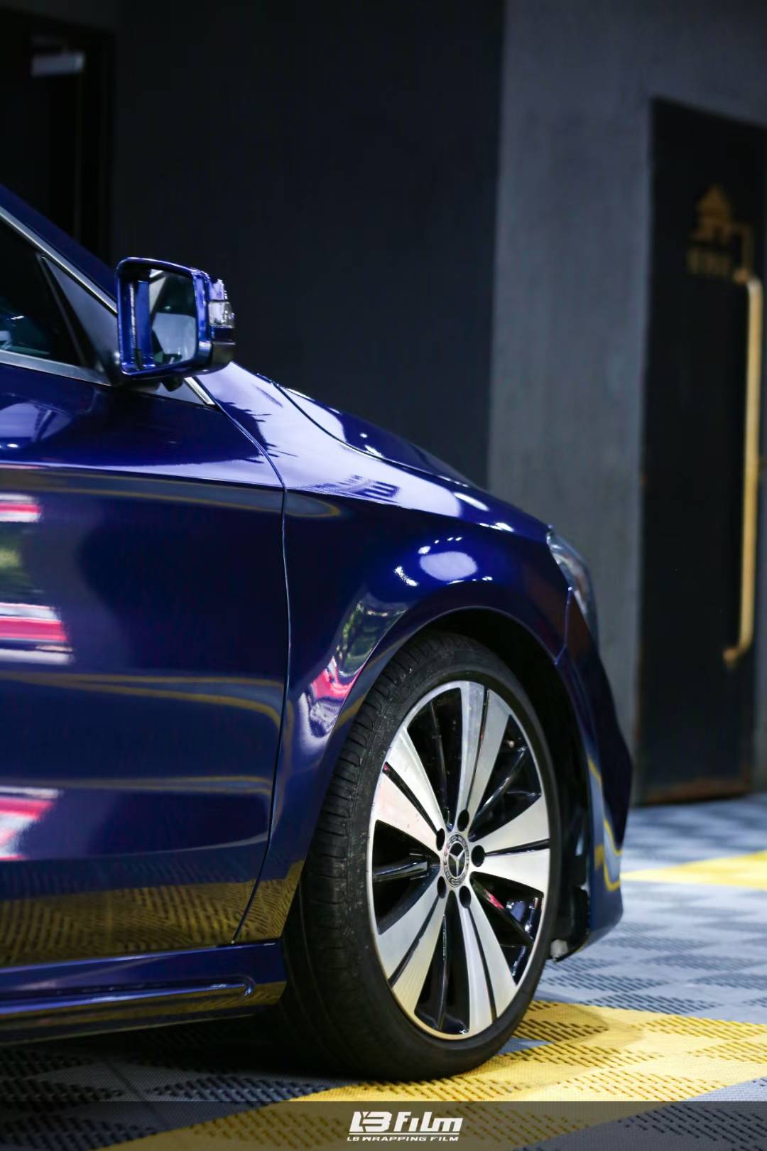 汲取了蓝莓的自然色彩，奔驰CLA200超亮金属篮莓改色膜-LBFILM_搜狐汽车_搜狐网