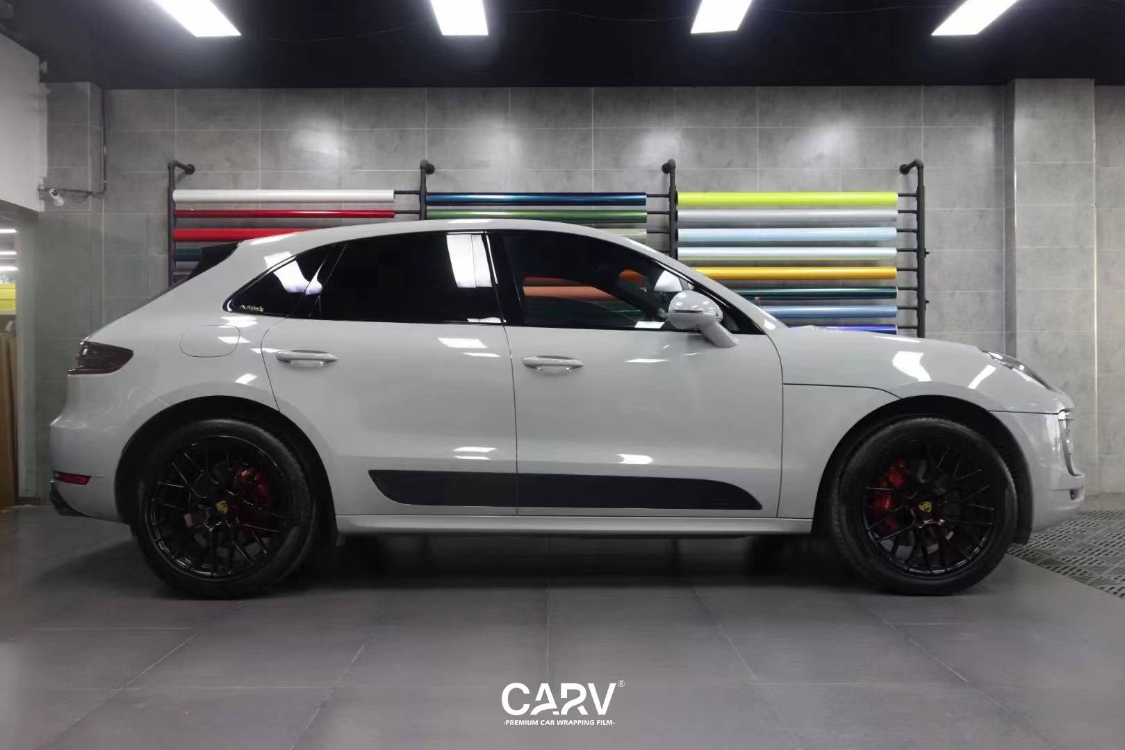 保时捷Macan卡孚CARV改色膜白金保时捷亚灰_搜狐汽车_搜狐网