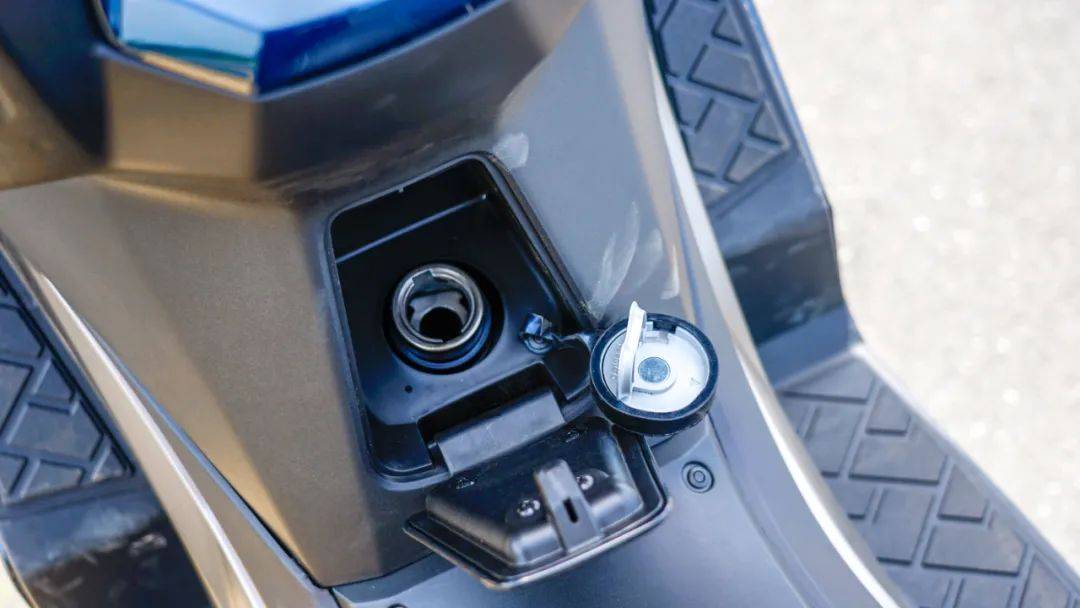 29980元起，四气门的赛艇S250来啦—光阳S250静态解读_搜狐汽车_搜狐网