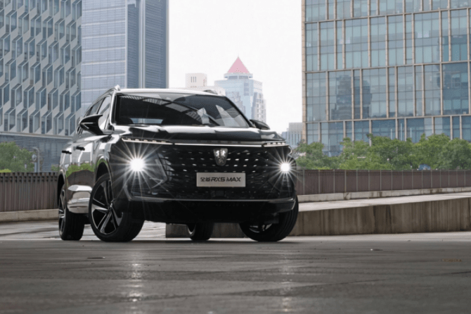 搭载2.0T+8AT的荣威RX5MAX，动力输出平顺_搜狐汽车_搜狐网