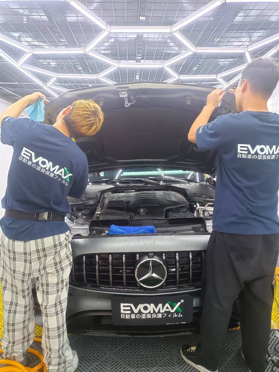 奔驰E53 AMG贴膜EVOMAX易玛日本TPU隐形车衣_搜狐汽车_搜狐网