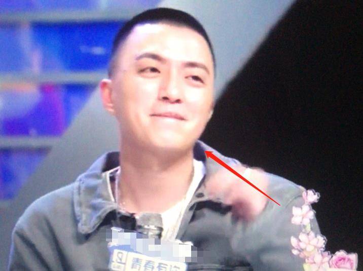 Jony-J“年轻旧照”被疯传，帅气模样意外走红，颜值堪比摄影师_时候_rap_节目