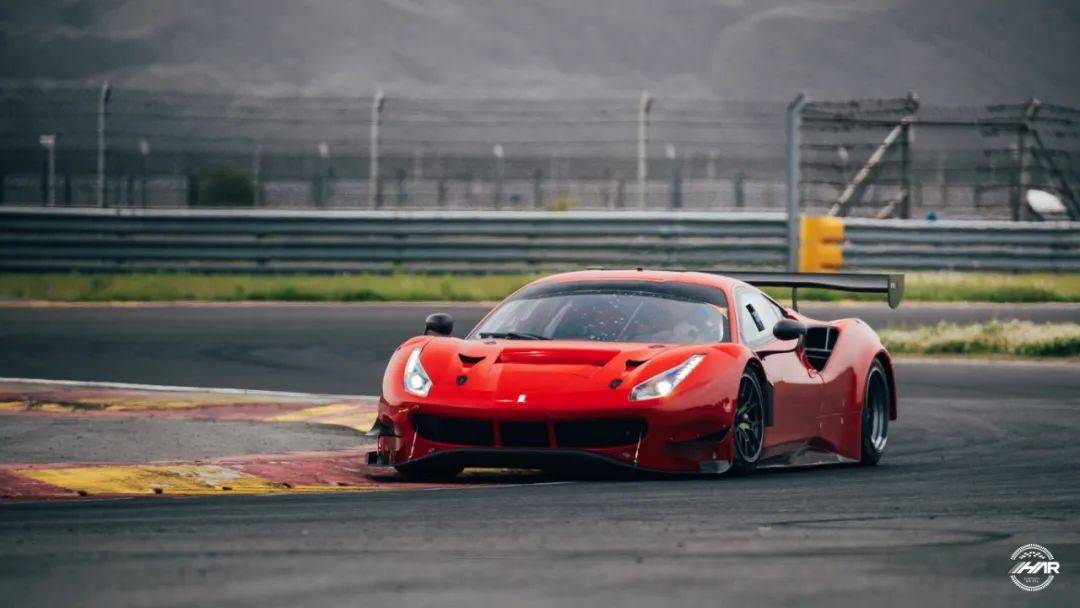 Racing With Ferrari 法拉利客户车队和谐赛车扬帆起航_搜狐汽车_搜狐网