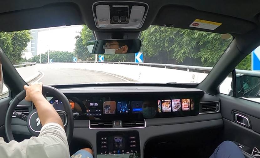 加入激光雷达后的ACC/LCC，不单止和别人不一样，还变的更加强！_搜狐汽车_搜狐网