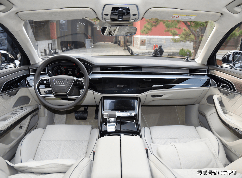 “迈巴赫”版奥迪A8，车长5450mm，大饼式轮毂，后排奢华配4座_搜狐汽车_搜狐网