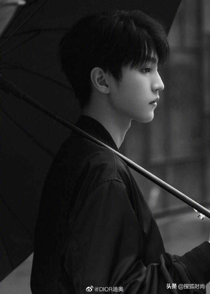 赵丽颖出道15年终于拿下了迪奥 成为中国区第二位官宣代言人_颖宝_baby_彩妆