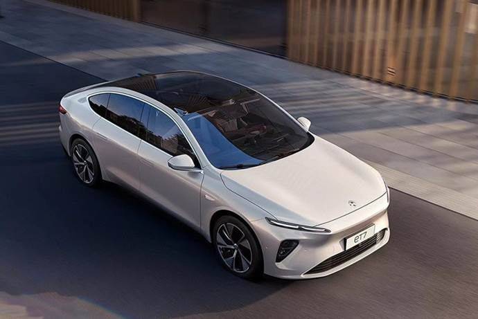 优雅与运动兼并的蔚来ET7 拥有XPT蔚来驱动科技加持 可续航1000km_搜狐汽车_搜狐网
