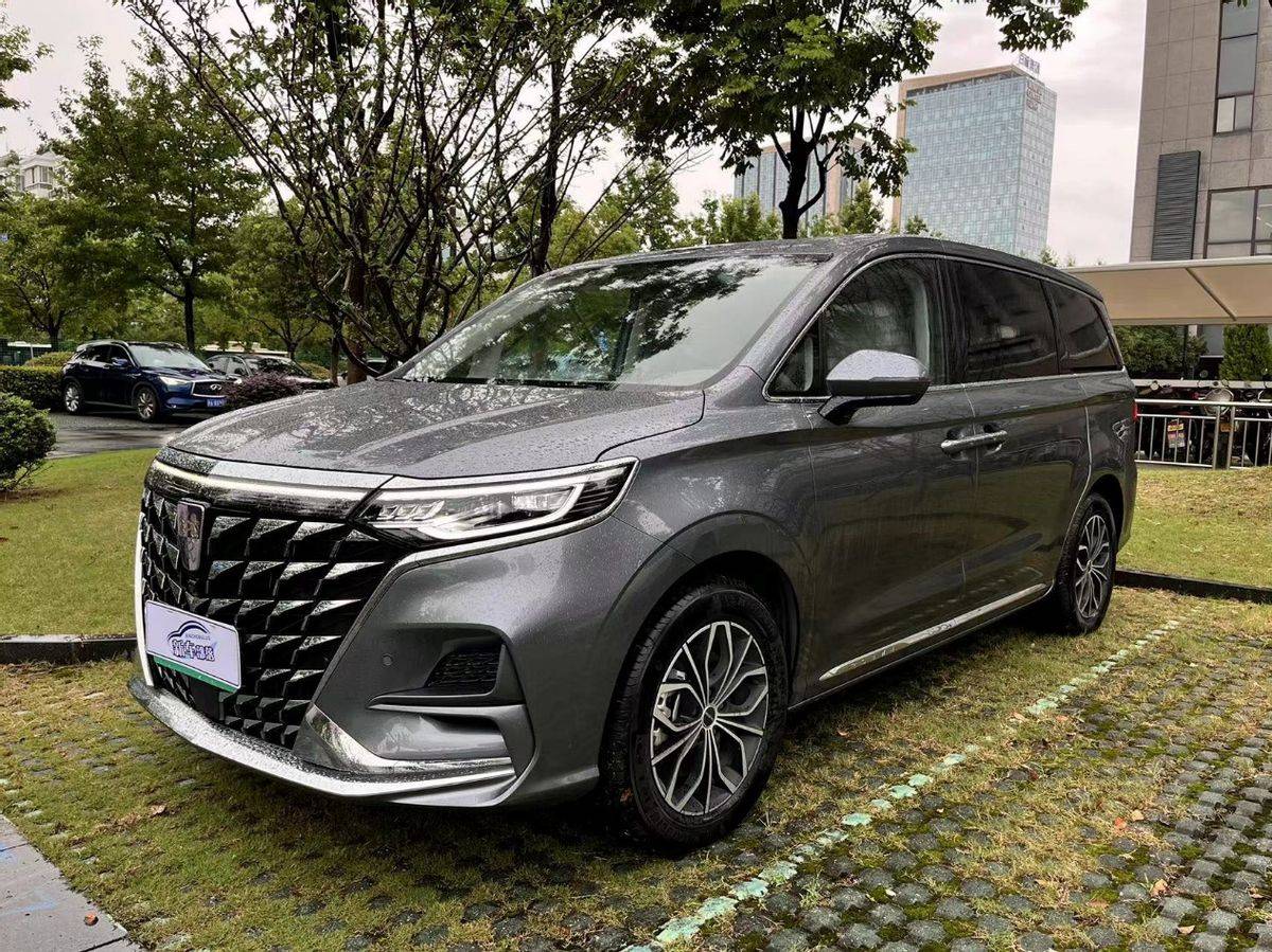 更大更豪华，阻击GL8，实拍荣威iMAX8 EV_搜狐汽车_搜狐网