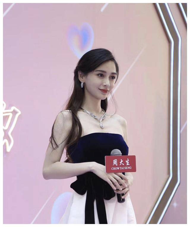 angelababy生图太美了！身穿丝绒裙化身仙女，比精修图更好看_Angela_五官_Bay