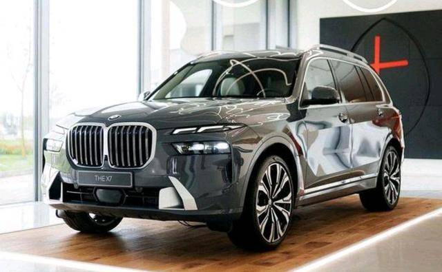 旗舰SUV的魅力，近距离实拍宝马X7，气场不输强大，4.4T+四驱_搜狐汽车_搜狐网