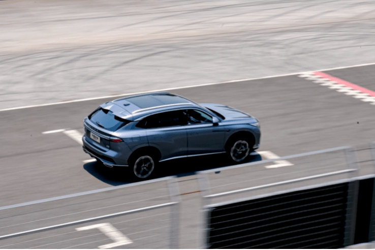 27英寸4K滑移屏 全新第三代荣威RX5/超混eRX5_搜狐汽车_搜狐网