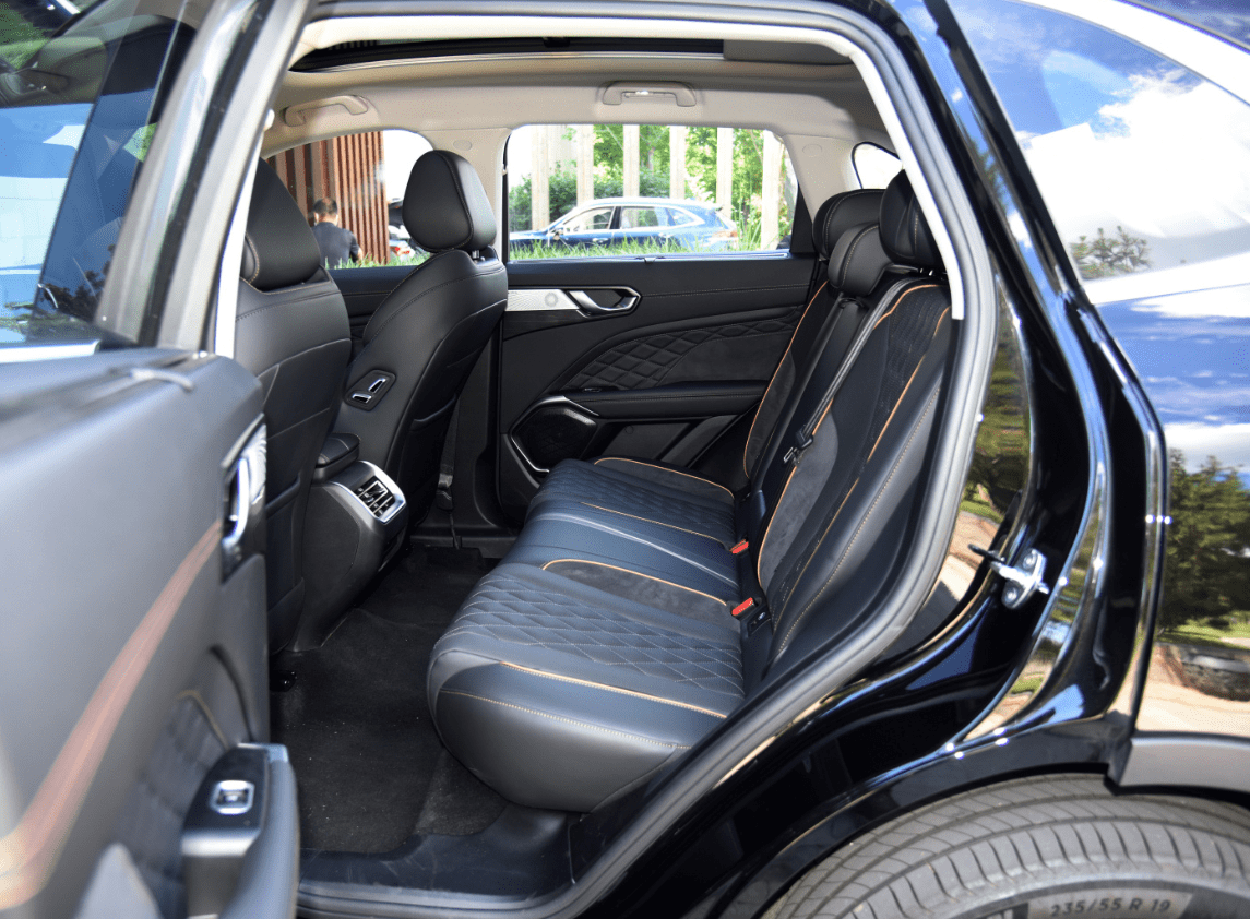 续航超1000km！零百5.2s！WEY牌拿铁DHT-PHEV正式上市，23万起售_搜狐汽车_搜狐网