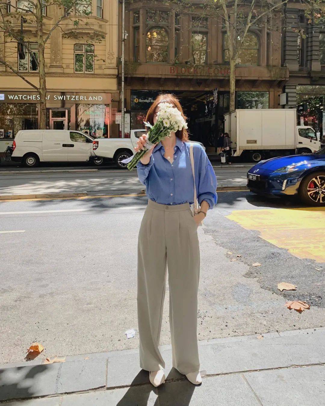 衬衫+休闲裤的12种穿法，30岁以上保证精致_时尚_裤子_穿着者