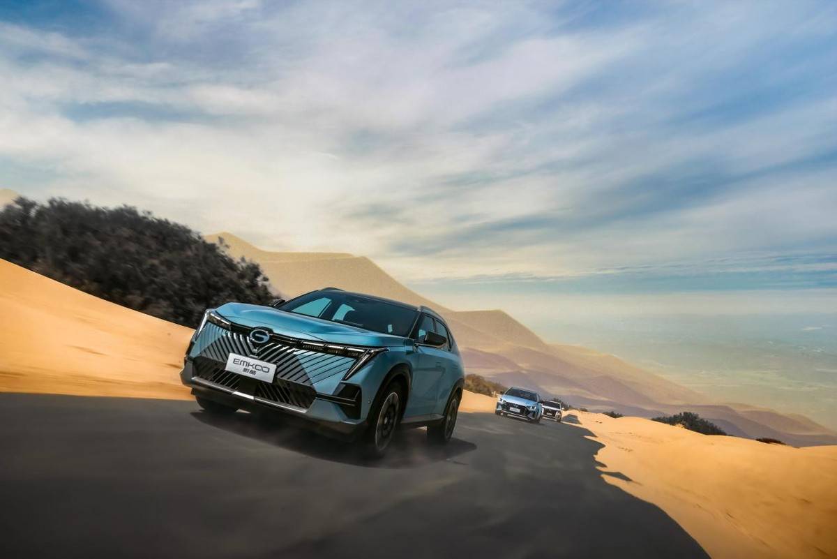 科幻外观只是开胃菜，钜浪混动GMC2.0赋能影酷，更有1711km续航_搜狐汽车_搜狐网