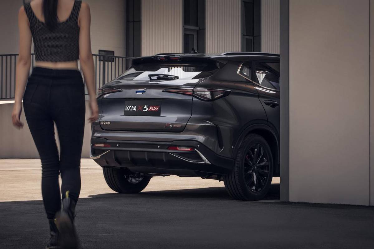专为年轻人打造，价格亲民造型运动，欧尚X5PLUS配置丰富产品越级_搜狐汽车_搜狐网