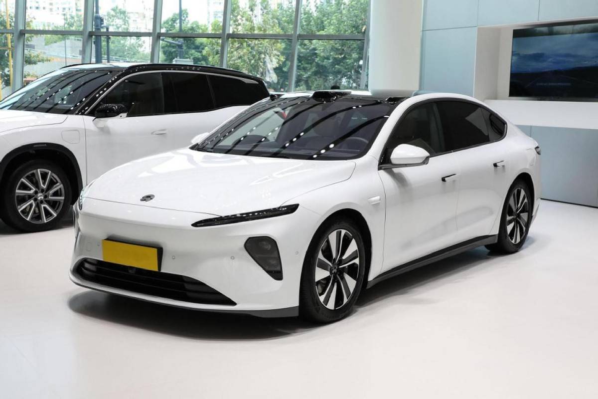 德系豪华与国产新势力之争，奥迪A6L对比蔚来ET7，谁更胜一筹？_搜狐汽车_搜狐网