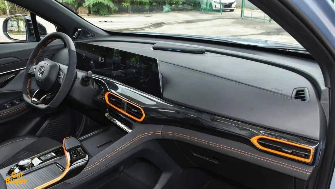 谁才是年轻人的理想SUV，长安UNI-T VS本田XR-V_搜狐汽车_搜狐网