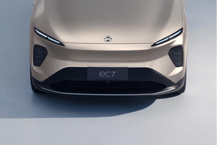 48.8万的蔚来EC7里藏着李斌的向上攀登的野心_搜狐汽车_搜狐网