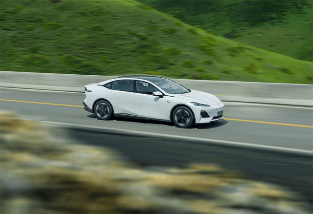 不补能挑战1200km超长续航，深蓝SL03展现硬核实力_搜狐汽车_搜狐网