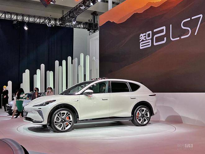 品牌第二款量产车 预售35-50万 智己LS7亮相_搜狐汽车_搜狐网