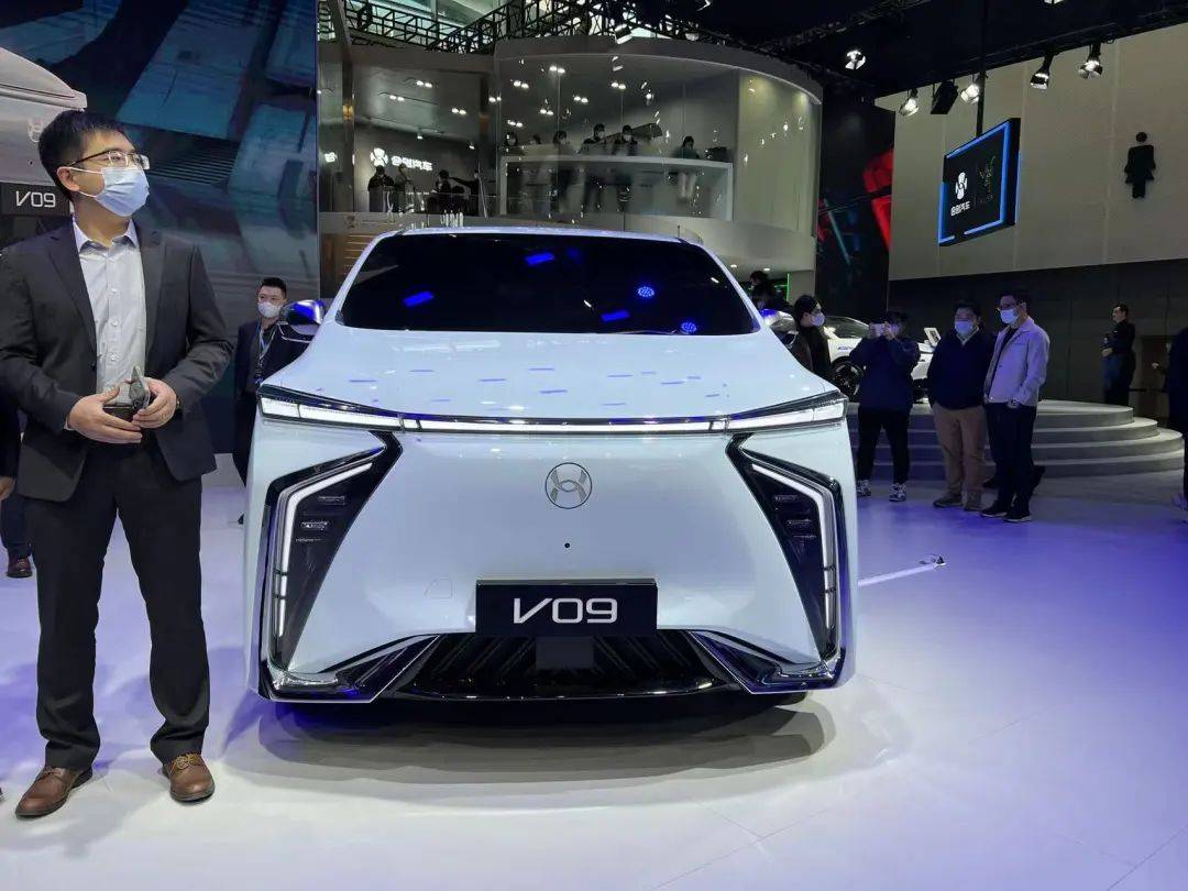 合创V09亮相，纯电MPV又多一个选择_搜狐汽车_搜狐网