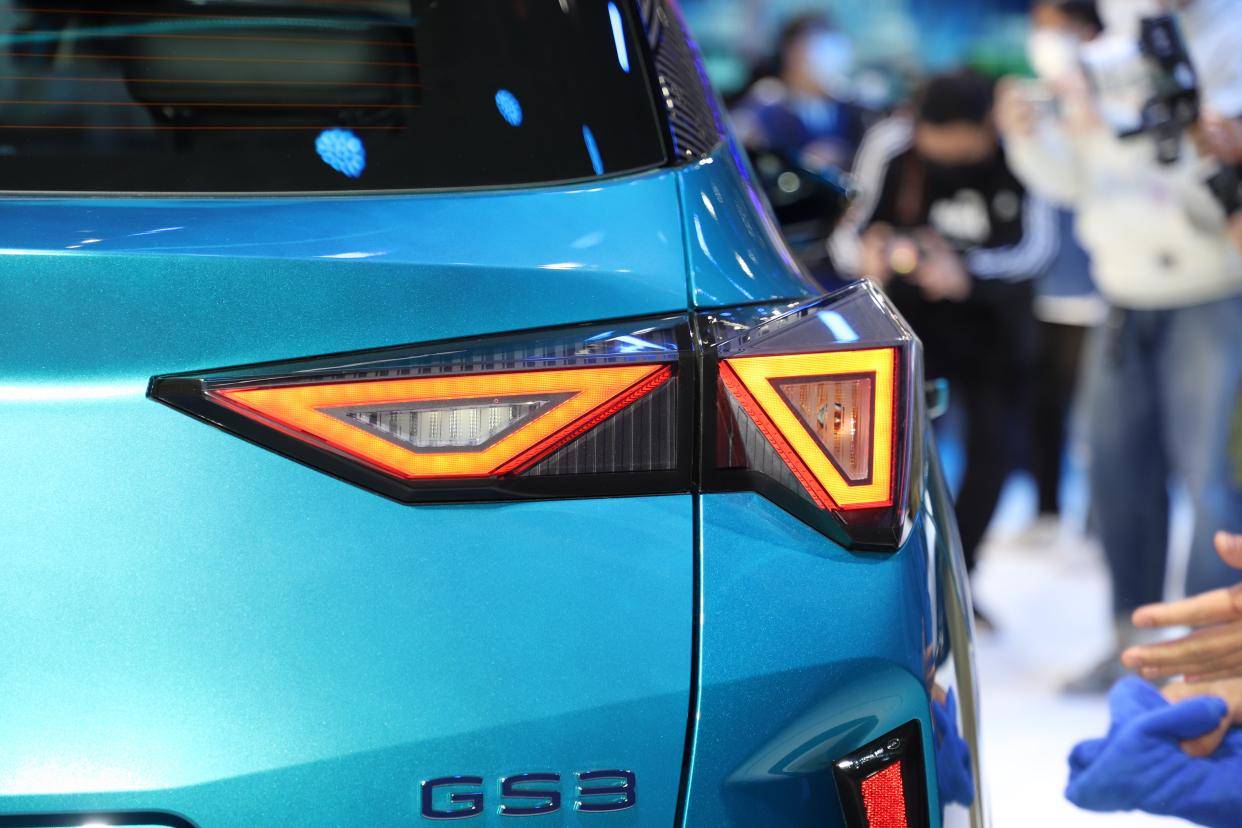 新车有料｜SUV也能是钢炮，水晶挡把+智能大屏，图解传祺GS3影速_搜狐汽车_搜狐网