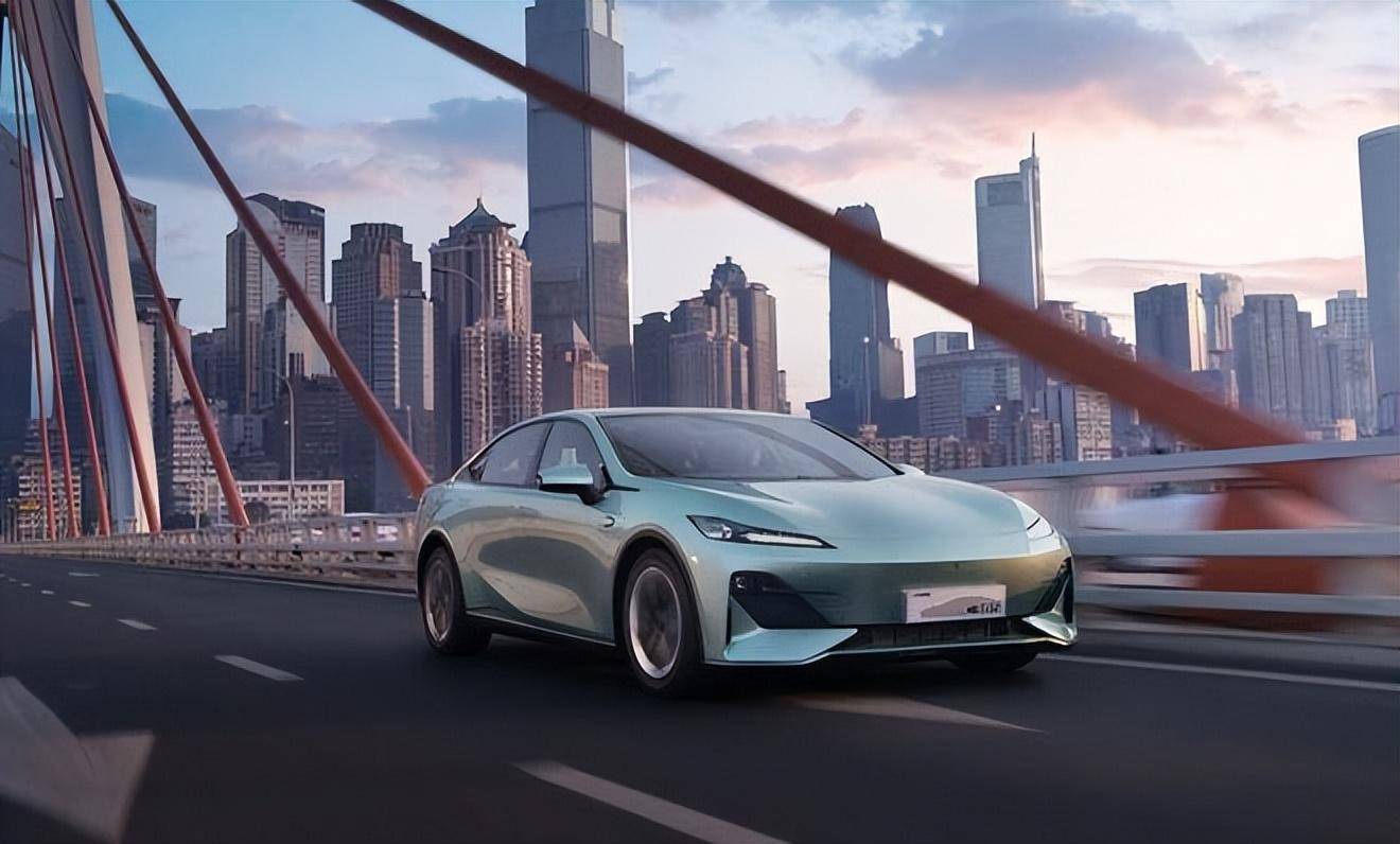 从传统燃油车到新能源，深蓝SL03哪些方面做得比宝马3系更好？_搜狐汽车_搜狐网