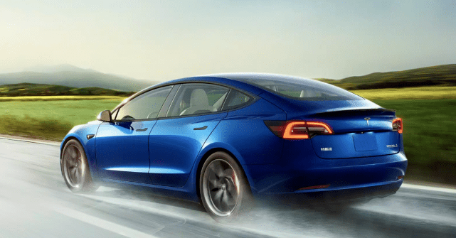 后驱版怒降3.6万！新款Model 3对比海豹、小鹏P7真值得“冲”？_搜狐汽车_搜狐网