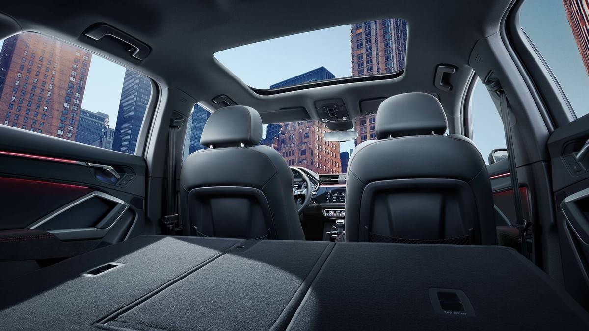 BBA入门级豪华SUV咋选？亲测，是比宝马X1、奔驰GLA更稳妥的选择_搜狐汽车_搜狐网