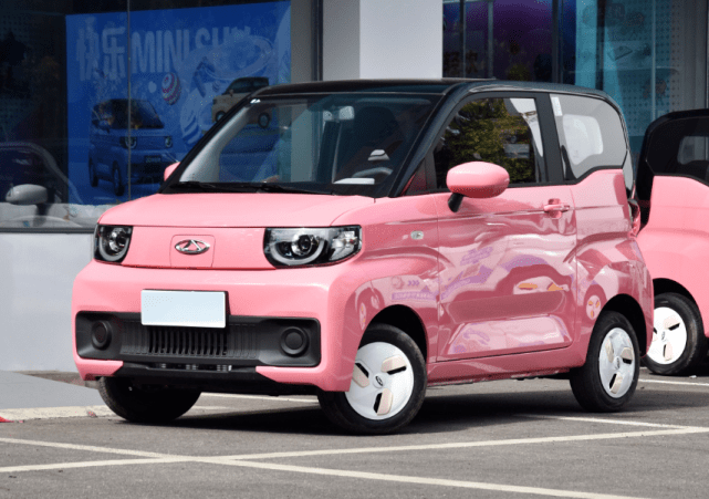 宏光MINIEV和QQ冰淇淋哪个好？懂车小编帮你对比一下_搜狐汽车_搜狐网