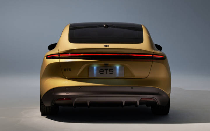 网红级纯电动车PK：极氪001和蔚来ET5谁性价比更高？_搜狐汽车_搜狐网