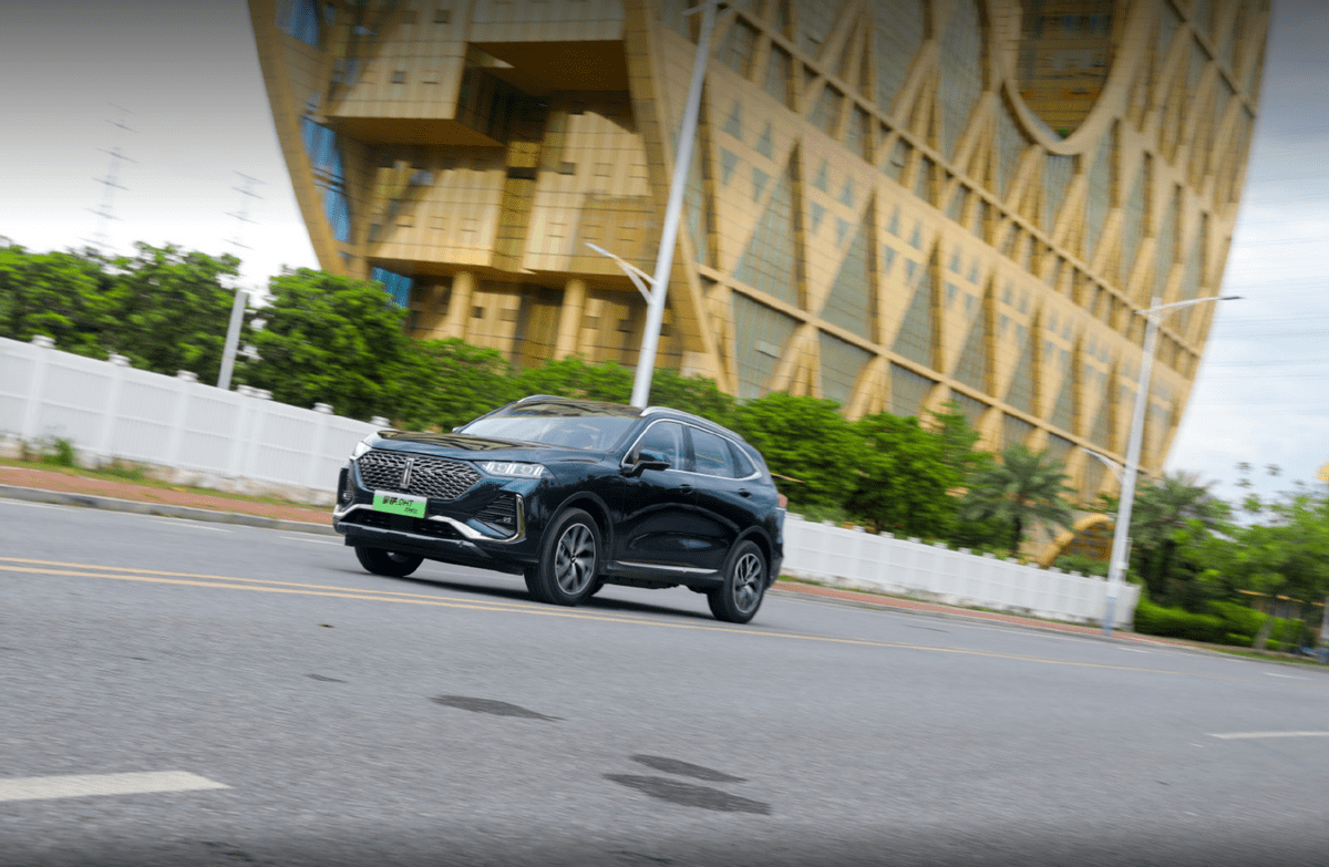 混动SUV佼佼者，拿铁DHT-PHEV和护卫舰07怎么选？_搜狐汽车_搜狐网