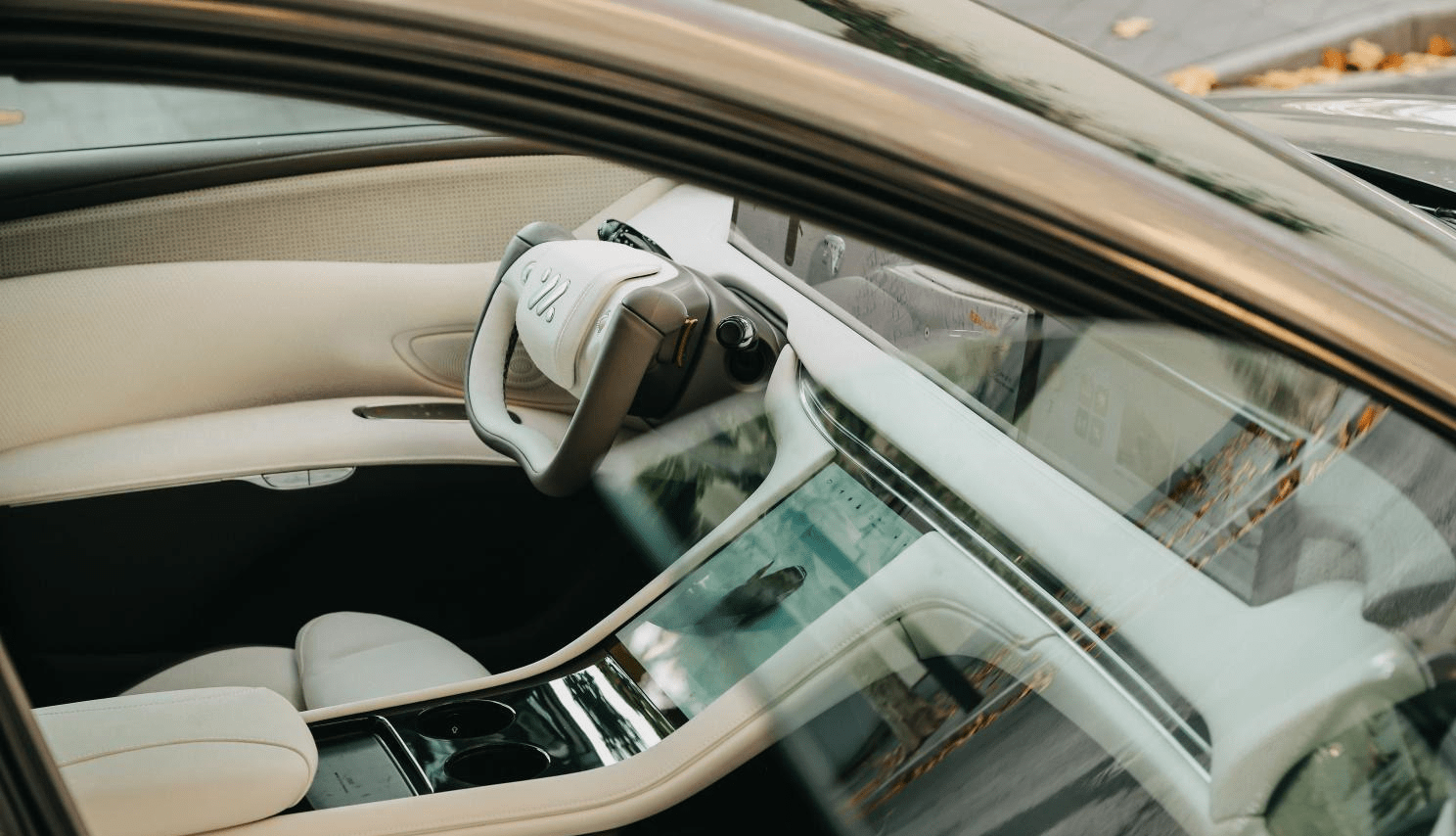 智己LS7正式开启预订，预售35-50万元，明年2月中旬上市_搜狐汽车_搜狐网