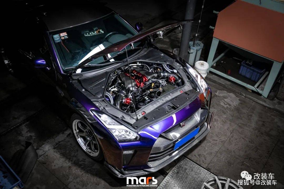 千匹日产GT-R R35了解一下？玩过法拉利458后还是觉得R35香_搜狐汽车_搜狐网