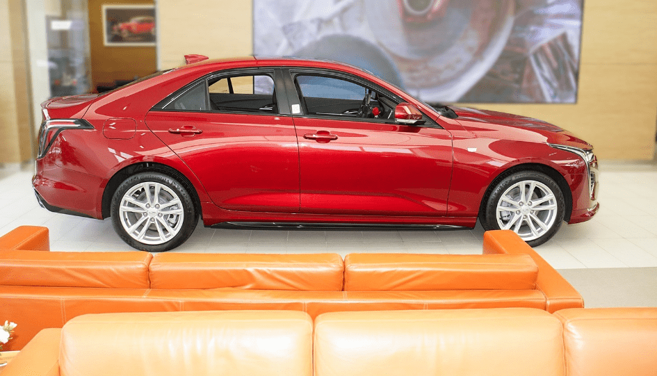 “浴皇大帝”风采依旧，1.5T+8AT勉强够用，2023款凯迪拉克亮相_搜狐汽车_搜狐网