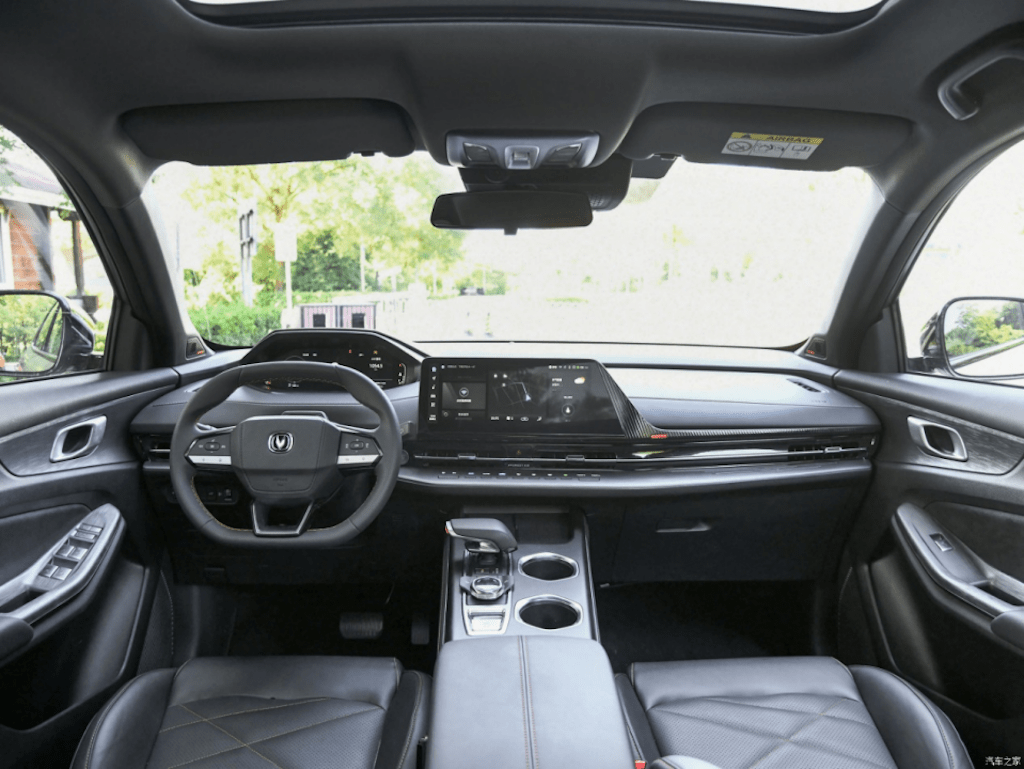 北汽魔方PK长安CS55PLUS，到底谁更值得入手？_搜狐汽车_搜狐网