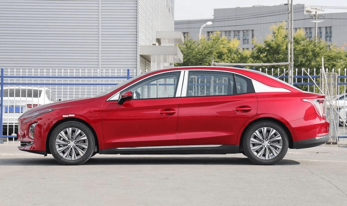 解读红旗E-QM5 2023款 PLUS版，空间大，好开，颜值也不错_搜狐汽车_搜狐网