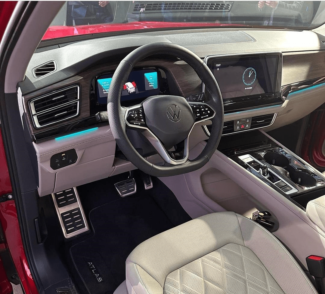 海外实拍新款大众途昂 外观更年轻、个性 取消VR6发动机_搜狐汽车_搜狐网