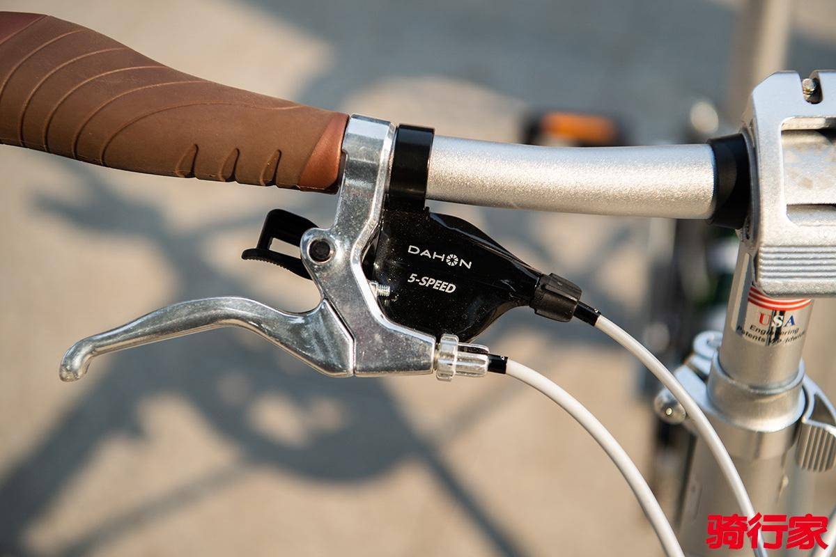 DAHON|大行BOARDWALK D5「HAC653」折叠车评测 · 小巧易携，席卷复古风潮_搜狐汽车_搜狐网
