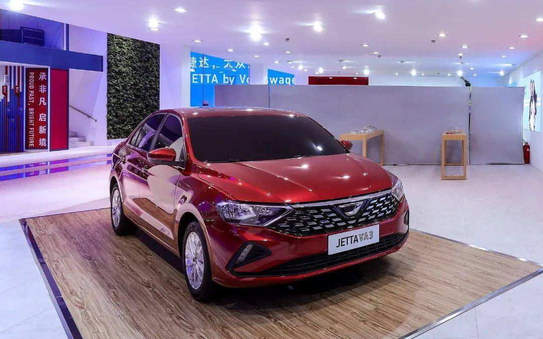 7万落地，标配6AT，油耗6L，人生第一台车就看这些！_搜狐汽车_搜狐网