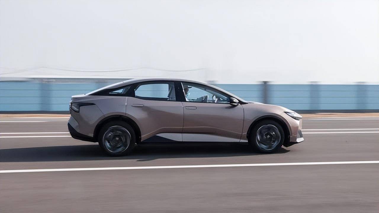 从bZ3售16.98万元说起，看“可怕”的丰田_搜狐汽车_搜狐网