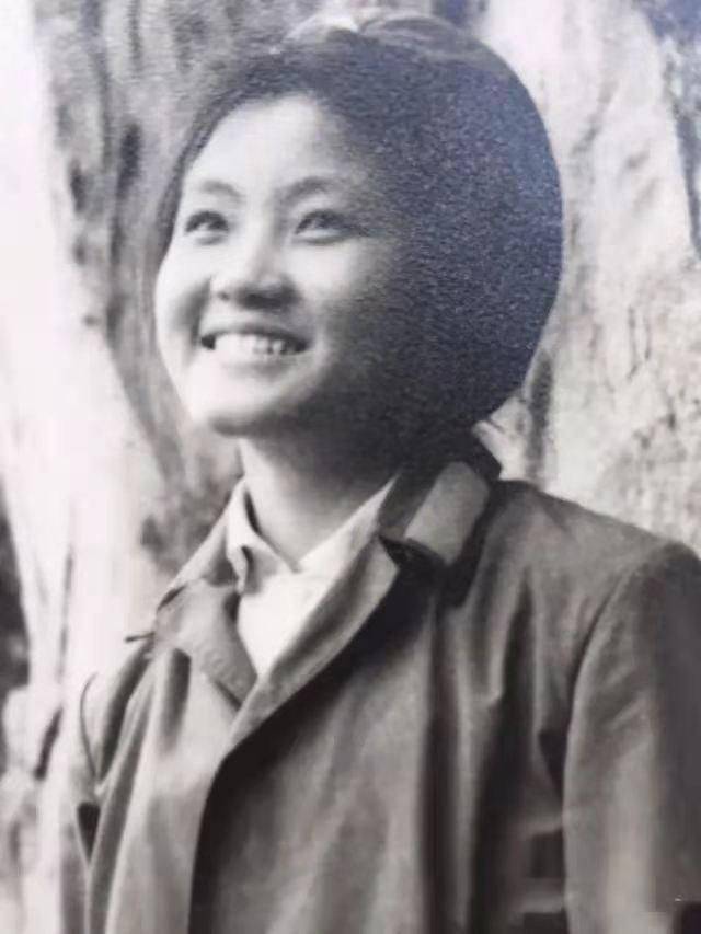 男女同事出差,开了两间房,晚上女干事说害怕