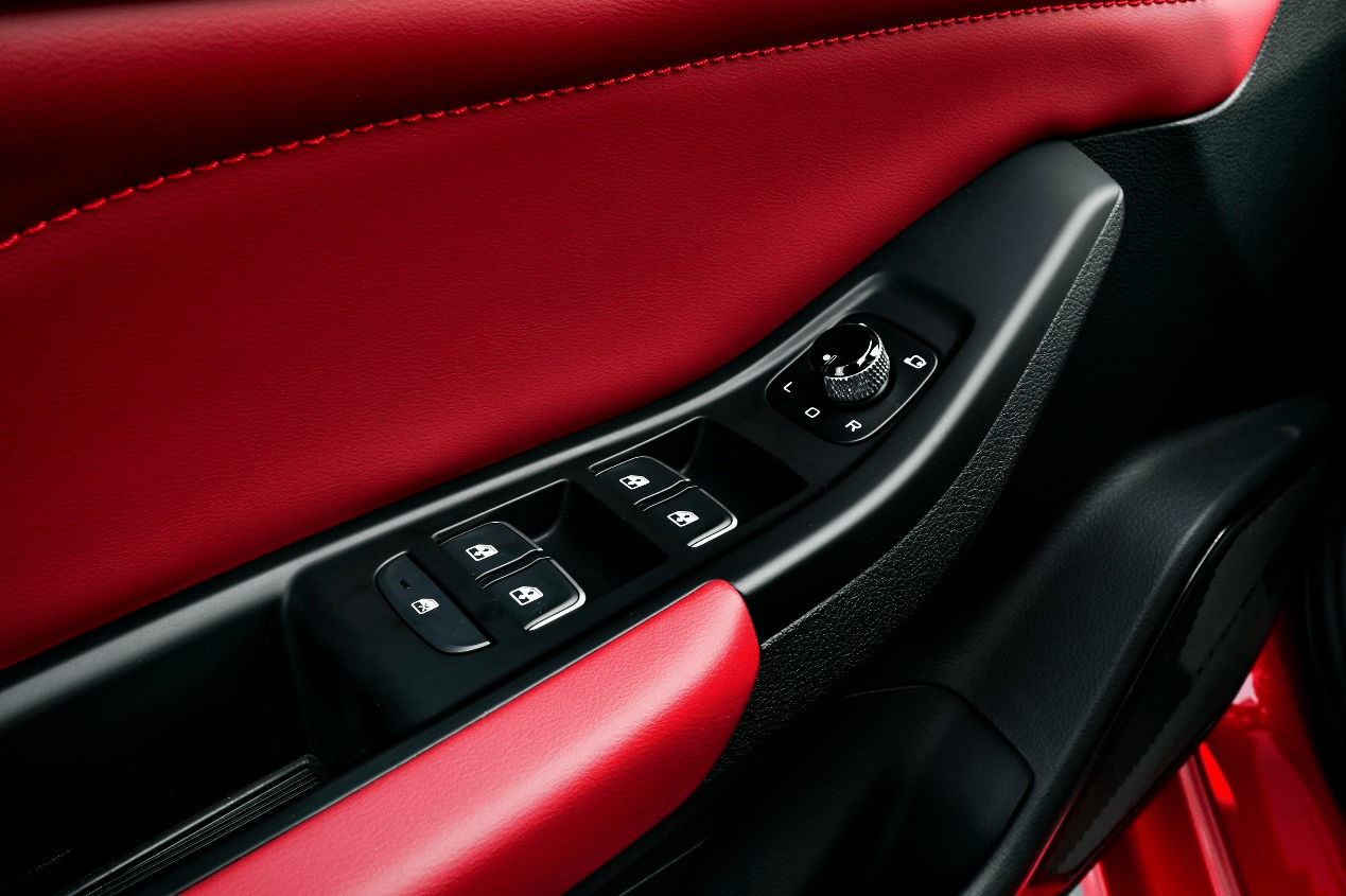 解析奔腾B70 6A级舒适座舱_搜狐汽车_搜狐网