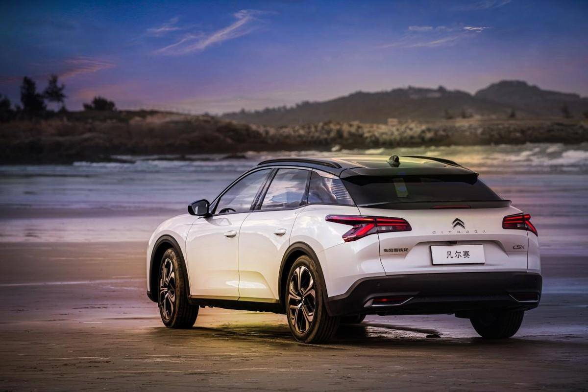 12W的C6没抢到？入门即豪华的凡尔赛C5 X一样真香_搜狐汽车_搜狐网